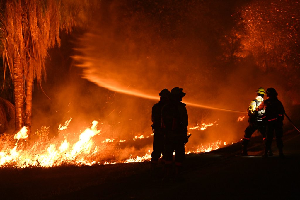La guerra contra el fuego más oscura del mundo - Revista Nómadas